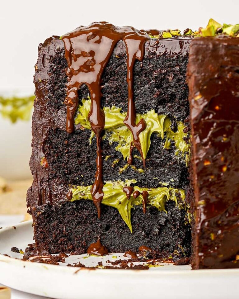 The Best Pistachio Chocolate Cake – Rich, Moist & Irresistible! - Ems ...