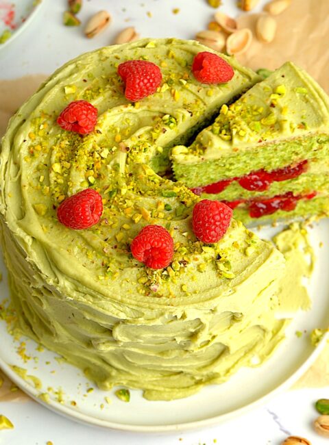 Viral Dubai Chocolate Bar Cake - Ems Foodie Fix