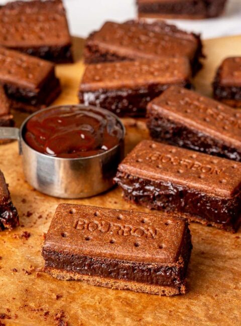 Easy Yule Log Cookie Hack -(4 Ingredient, no bake recipe) - Ems Foodie Fix